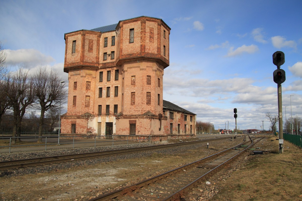 Raudteelinn Tapa - Ajakiri Pööning